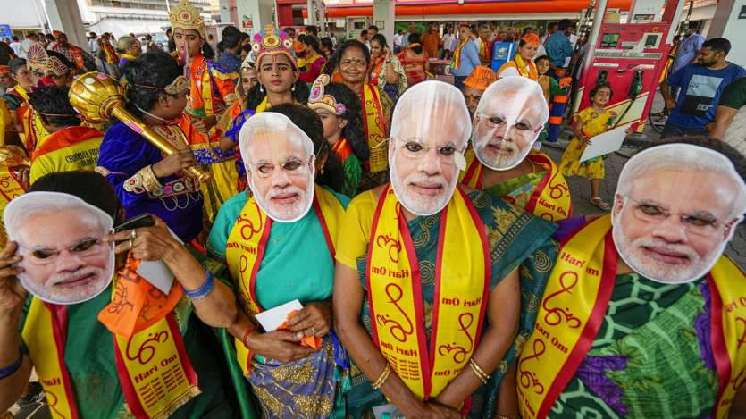 PM Modi in mega south outreach holds rallies, roadshow in Telangana ...