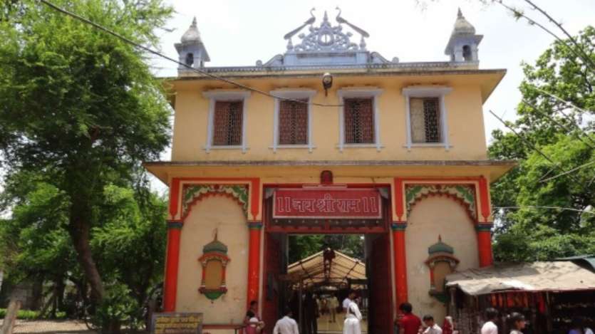 5 famous Hanuman temples you must visit this Hanuman Jayanti 2024