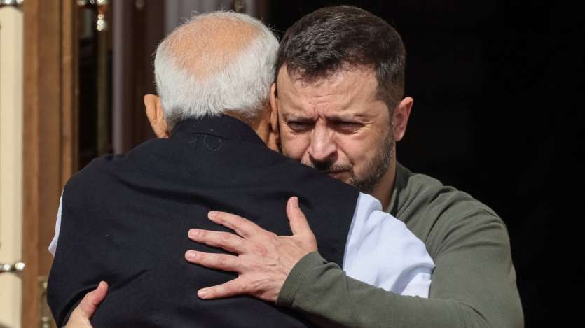 PM Modi arrives in Ukraine for historic visit, greets Zelenskyy with a ...