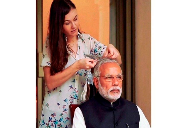 See! This is how prime minister Narendra Modi modeled for Madame Tussauds