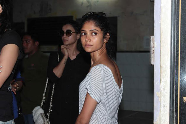 Pratyusha Banerjee laid to rest; family friends bid teary good-bye ...