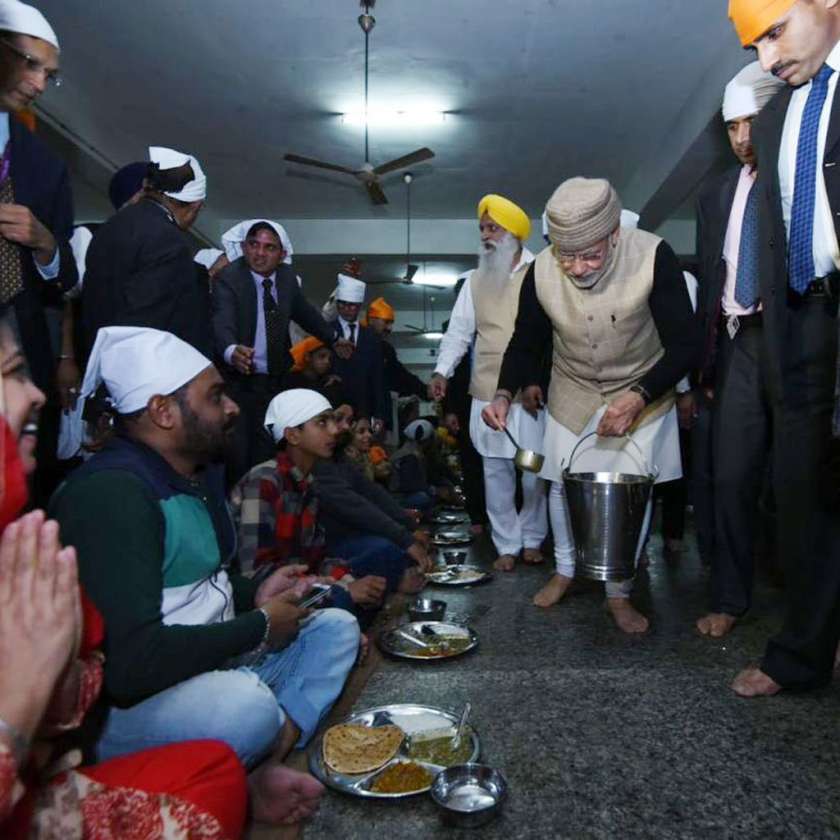 A heart winning gesture: PM Modi serves langar at Golden Temple
