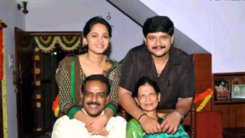 Have a look at unseen pictures of Devasena aka Anushka Shetty with her ...