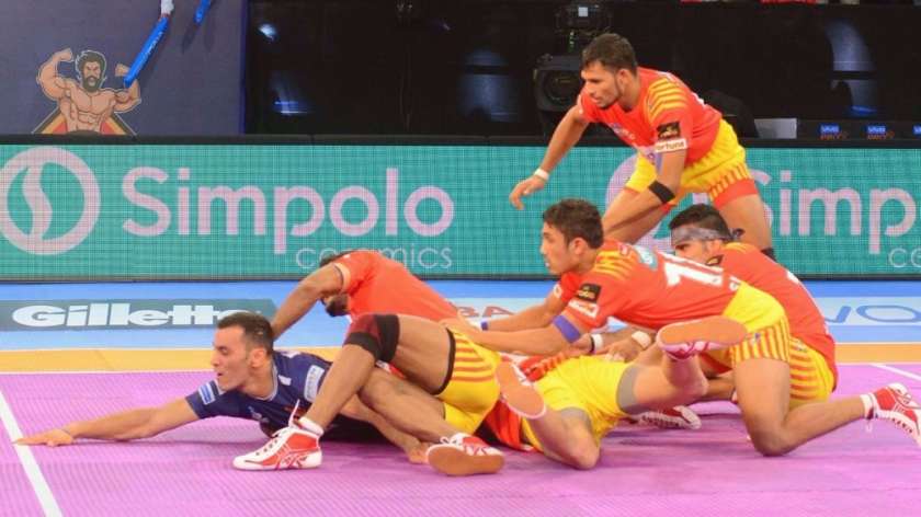 Pro Kabaddi League 2017 Match 25: Gujarat Fortunegiants vs Dabang Delhi ...
