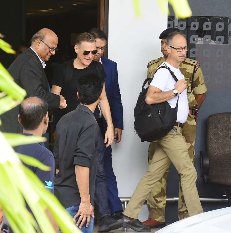 Bryan Adams arrives in Mumbai for his Ultimate Tour concert (Pics Inside)