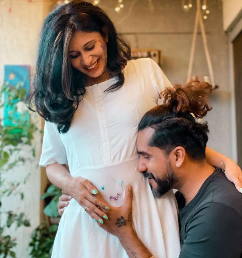 Kishwer Merchant is enjoying her pregnancy to the fullest and these ...