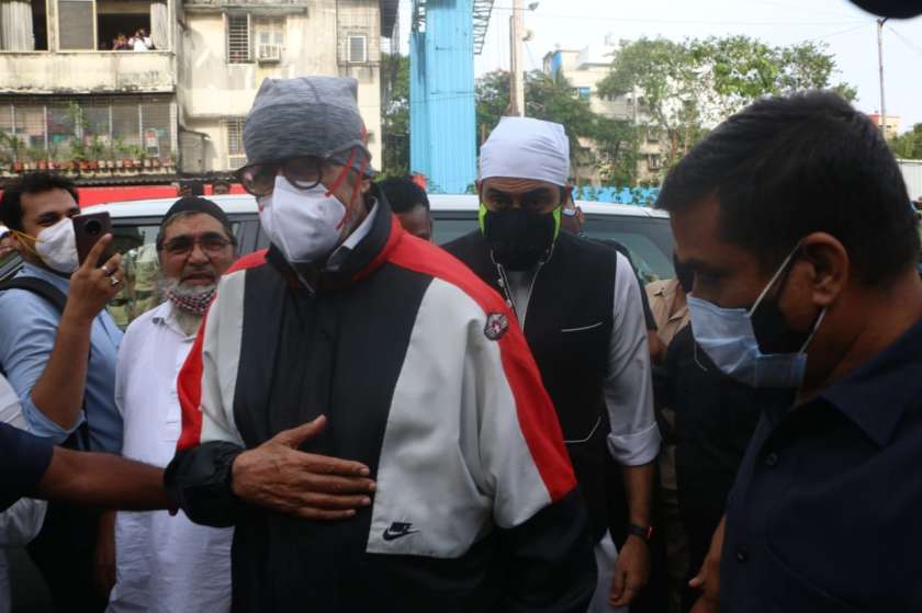 In Pics: Dilip Kumar's mortal remains wrapped in tricolor as legendary ...