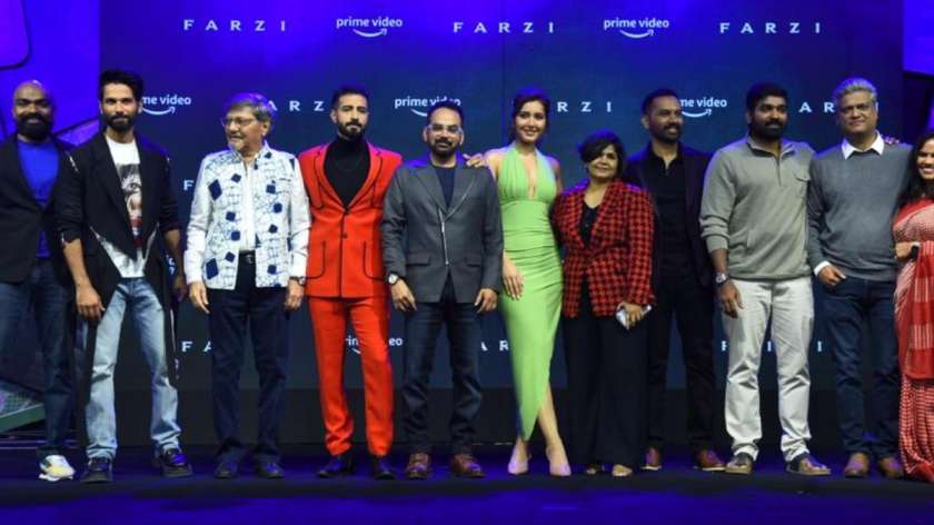 Farzi trailer launch: Shahid Kapoor arrives on bike, hugs Vijay ...