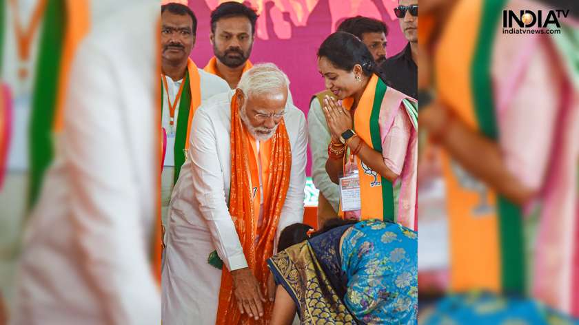 PM Modi in mega south outreach holds rallies, roadshow in Telangana ...