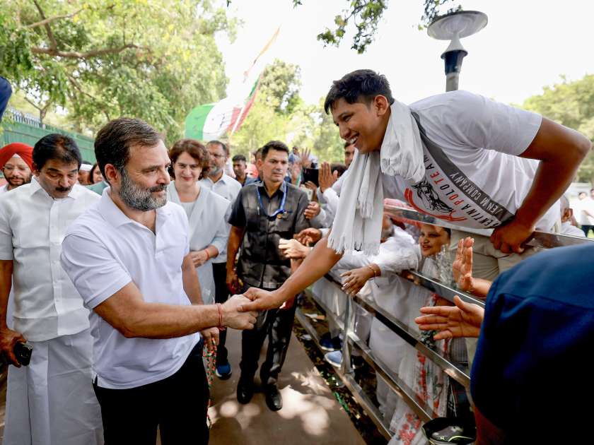 Rahul Gandhi celebrates his 54th birthday in AICC headquarters with ...