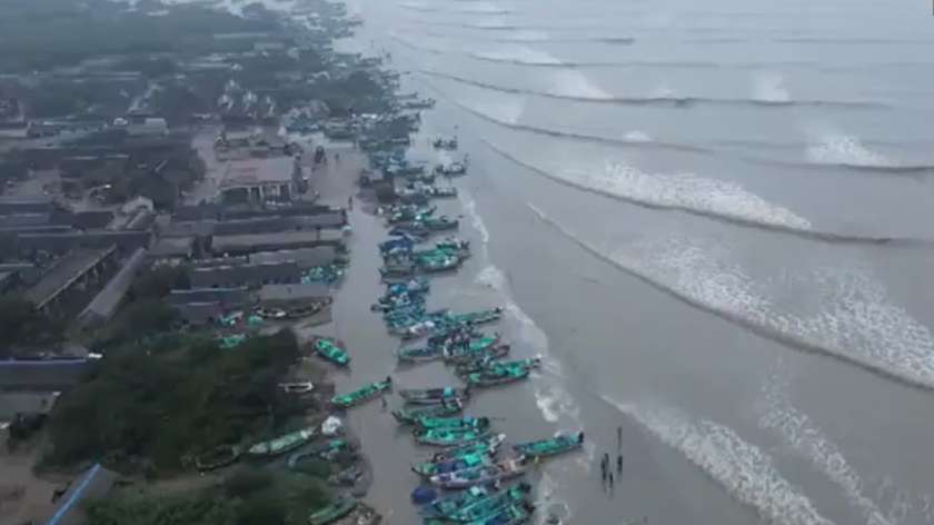 Cyclone Fengal: Heavy rains lash Tamil Nadu and Puducherry as deep ...