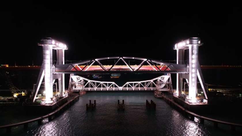 New Pamban Bridge: India's first vertical lift railway sea bridge takes ...