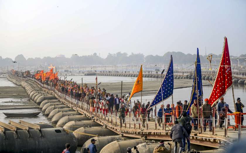 Prayagraj witnesses multitude of sadhus for Mahakumbh on Day 1 of 2025 ...