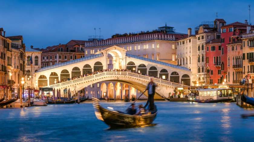 5 World's most overcrowded tourist destinations