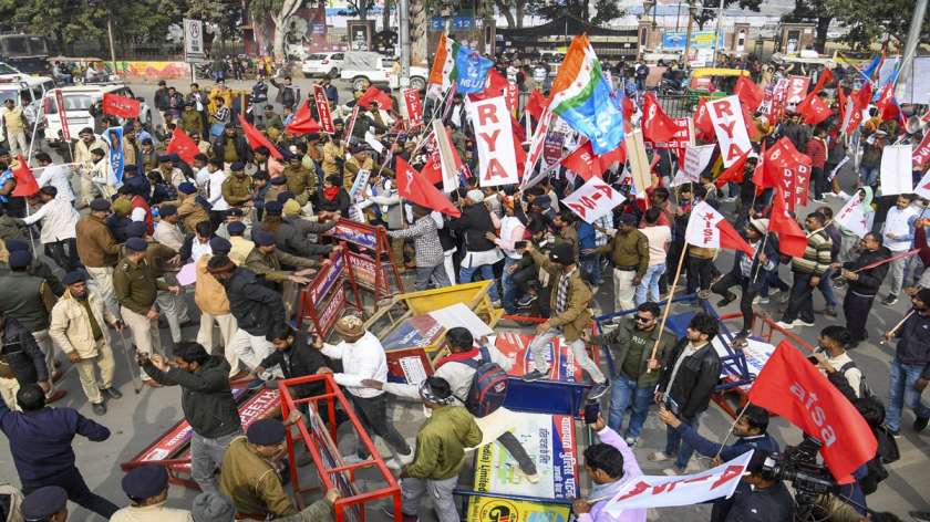 BPSC row: Students continue to hold protest | Photos