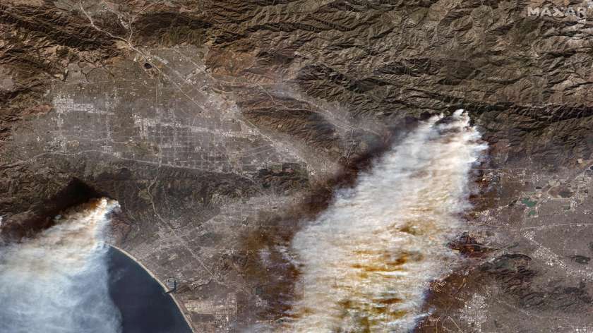 7 photos of Los Angeles fire show aftermath of California blazes | In pics