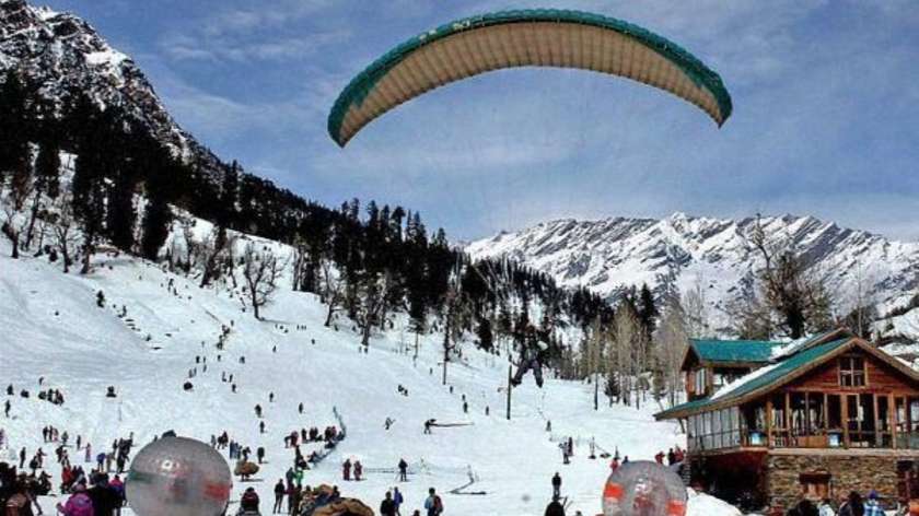 5 adventurous spots for Paragliding in India