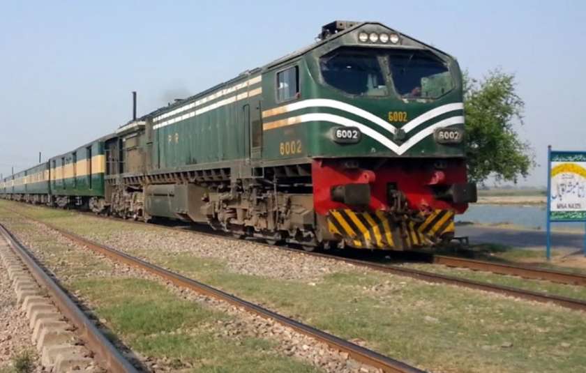 Can Pakistan's fastest train beat India's Vande Bharat? Know here