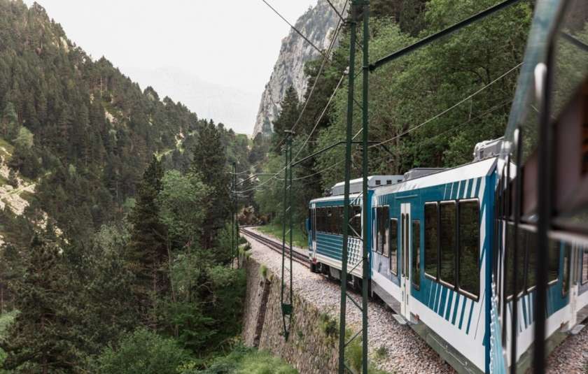 Can Pakistan's fastest train beat India's Vande Bharat? Know here