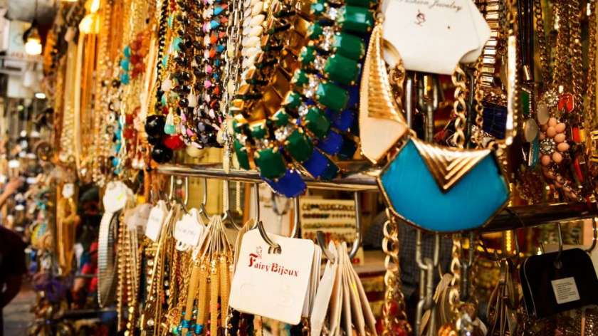 5 best markets in Mumbai for street shopping - India TV News