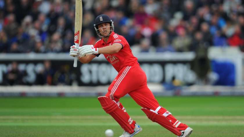 Which player has faced most deliveries without hitting a six in Test ...