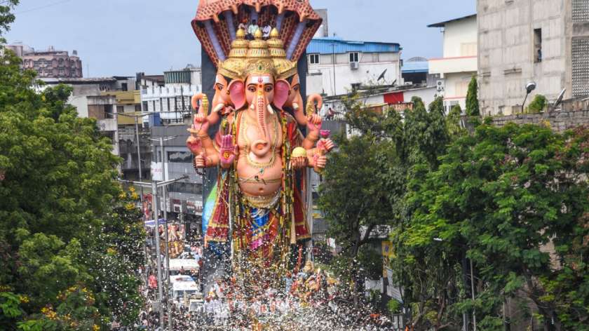 Ganpati Bappa Visarjan 2025 HD images: Ganesh immersion photos from ...