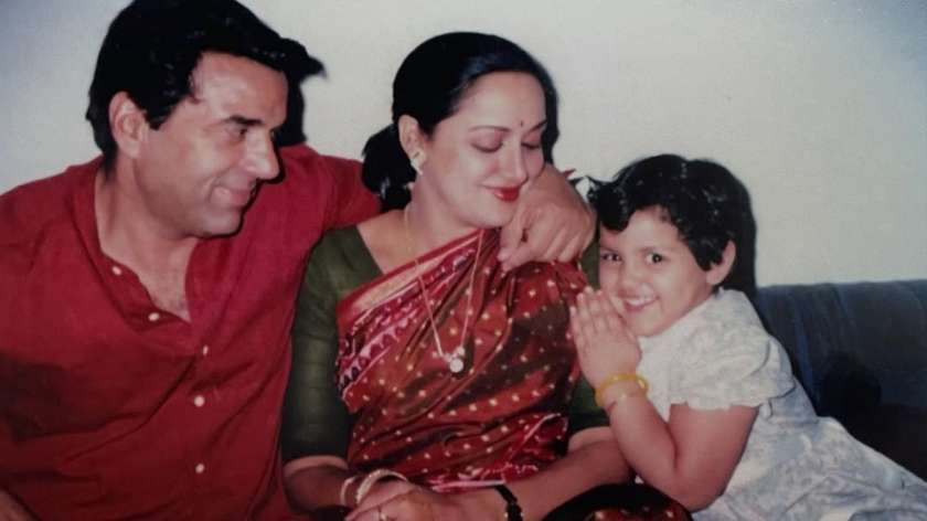 Remembering Dharmendra: A look at the veteran actor's family moments ...
