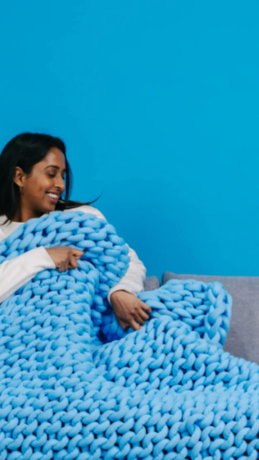 5 easy hacks to clean heavy blankets without sunlight or water
