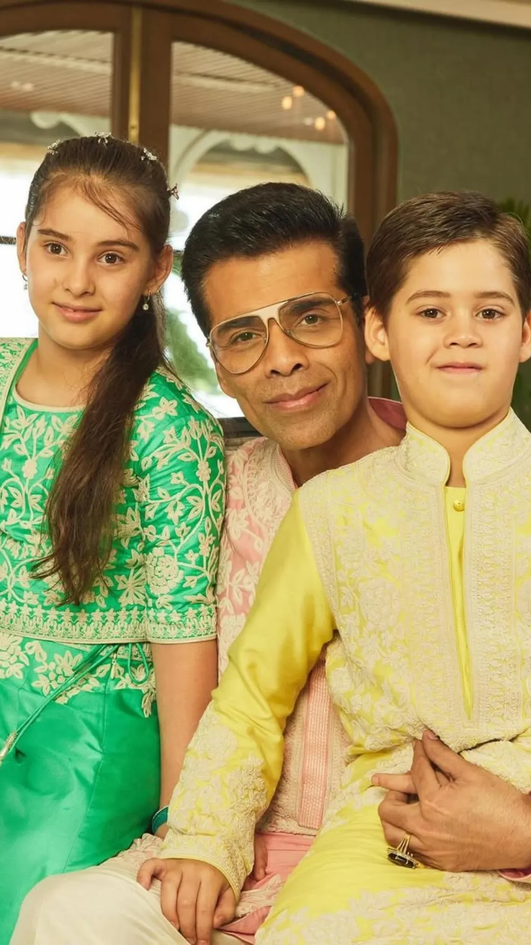 A look at single fathers of Bollywood