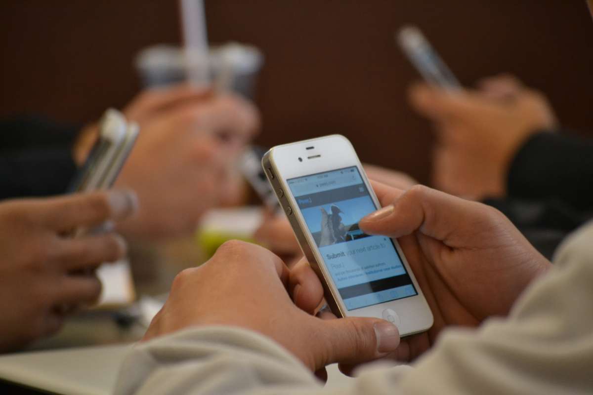 Indian telecom subscriber base crosses the 104 crore mark: TRAI | India ...