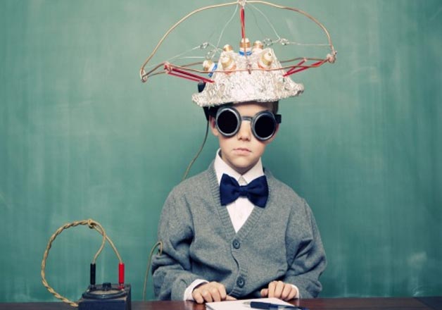 Intelligent people are happier with fewer friends, says study ...