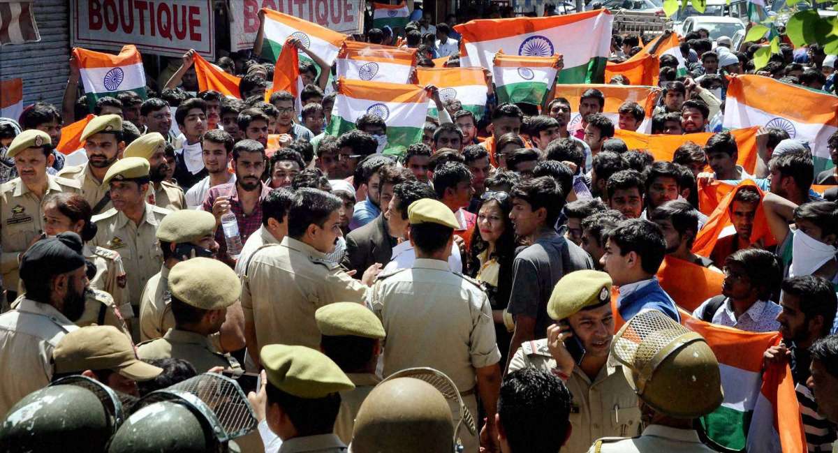 NIT students hold protests in Jammu, demand shifting of NIT | India ...