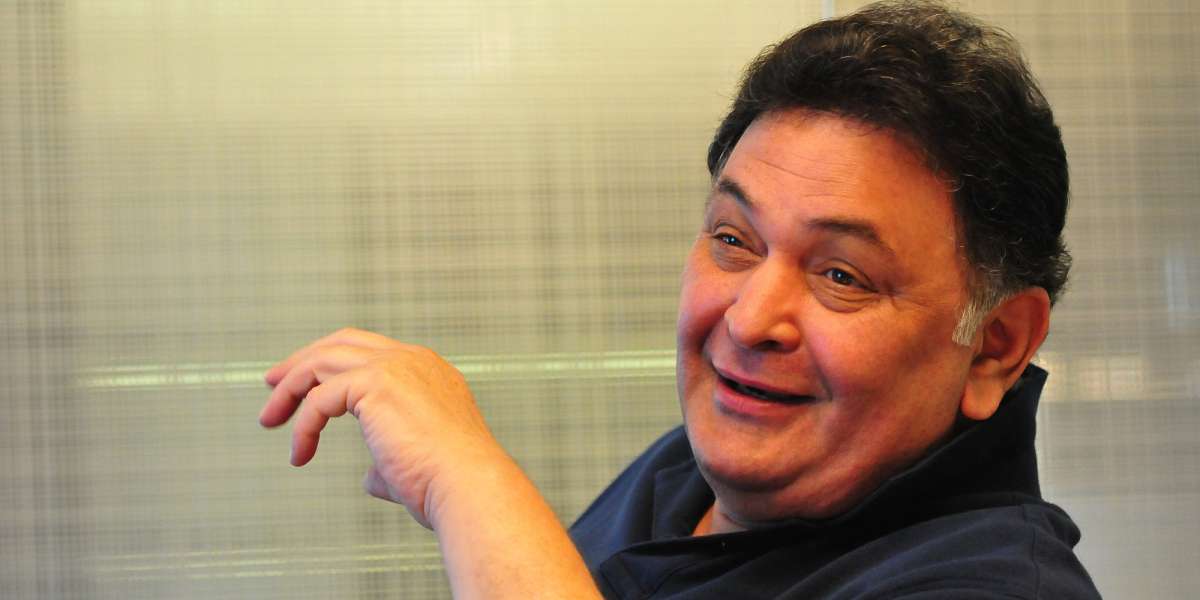 Congress' Big B faux pas: Only Vindo Khanna left then they can sing ...