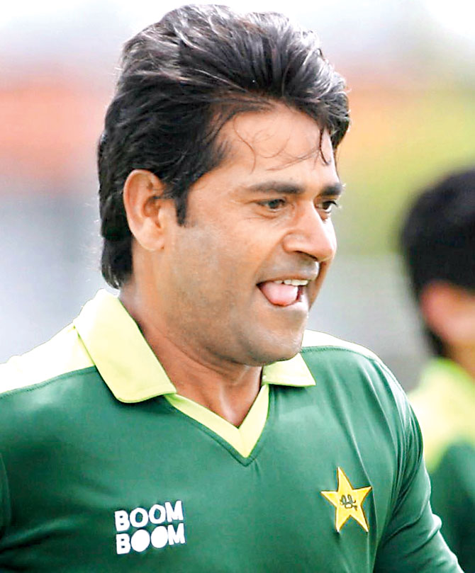 Bangladesh contact Pakistan's Aaqib Javed for bowling coach job ...