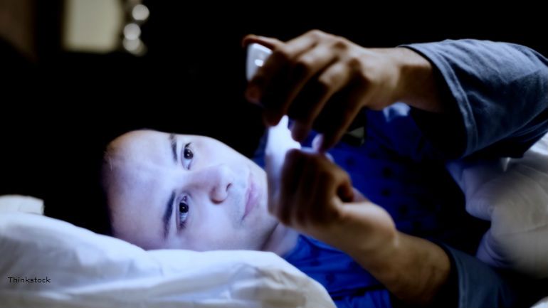 Warning: Using smartphones in dark may cause temporary blindness ...