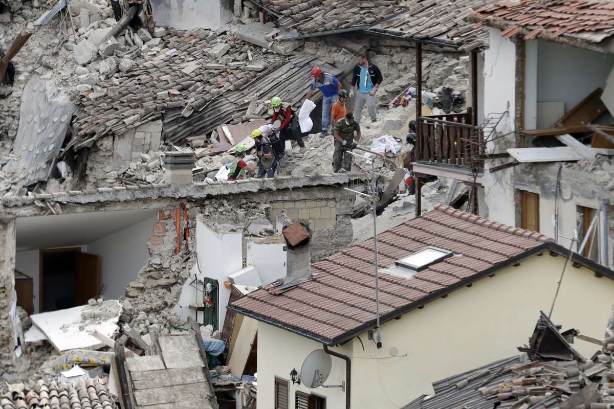 Italy earthquake death toll rises to 159, huge rescue operation underw ...