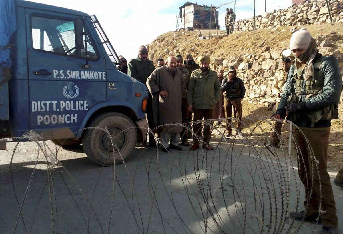 Pakistan violates ceasefire in Poonch sector of Jammu | India News ...