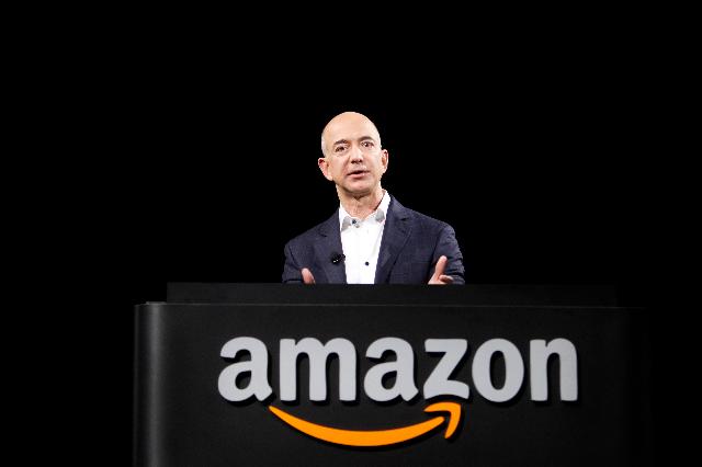 Amazon too turns against Donald Trump's Muslim ban | India News – India TV