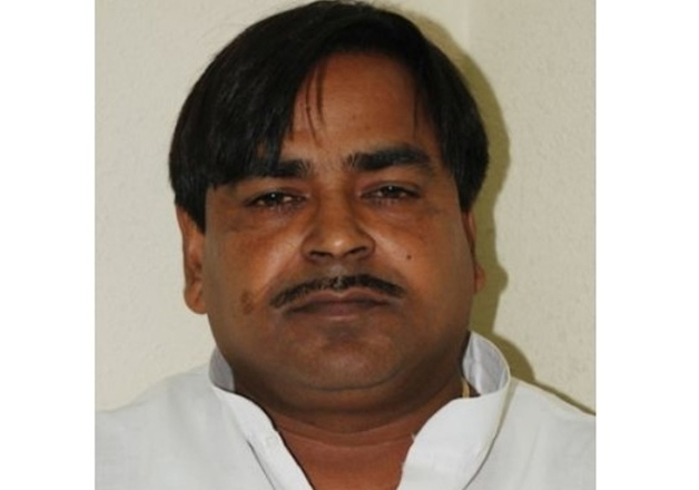 Absconding gang-rape accused SP leader Gayatri Prajapati arrested in ...
