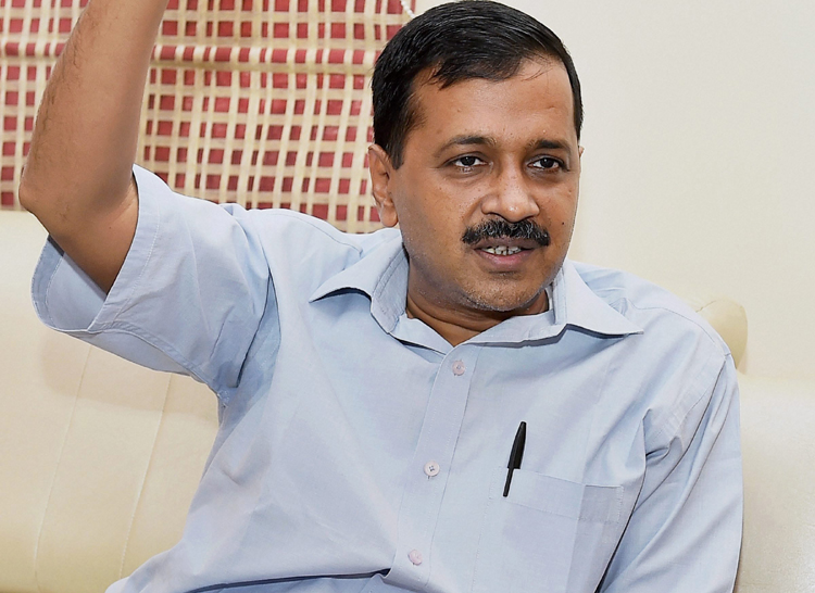 'Will never leave this pure party': Kejriwal administers oath to AAP ...