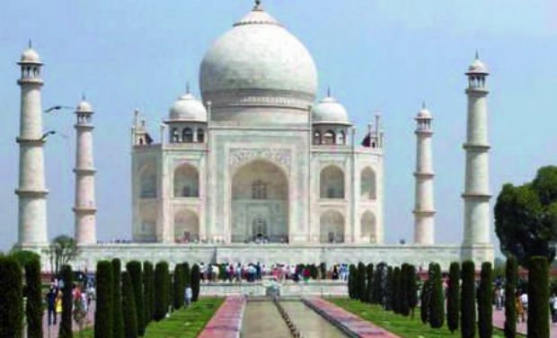 Scarf row: Hindu outfits stage protest outside Taj Mahal | India News ...