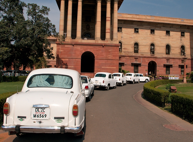 Govt finalises new policy for cadre allocation for IAS, IPS officers ...