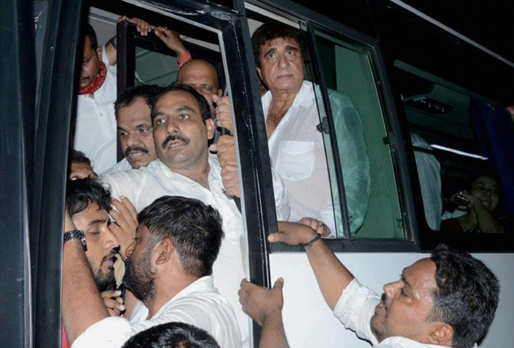 BHU violence: Congress' Raj Babbar, PL Punia detained on way to ...