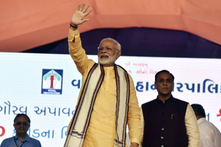 Modi in Vadodara: PM launches a slew of projects, holds road show; says ...