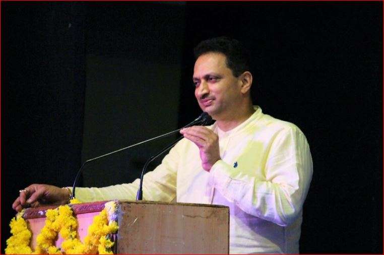 Union Minister Anant Kumar Hegde apologises in Parliament for his ...