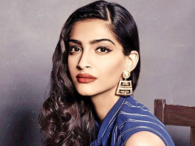 Sonam Kapoor was amused over nepotism debate | Bollywood News – India TV