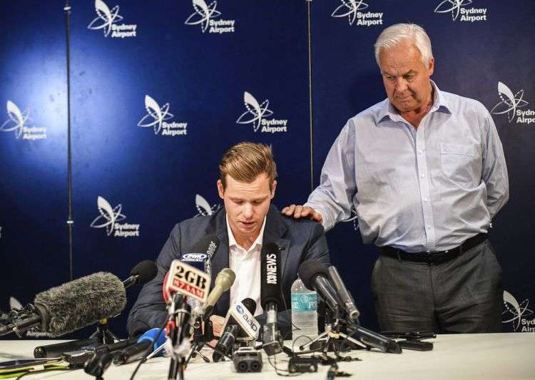 Watch: Steve Smith's father dumps his cricket kit after ball-tampering ...