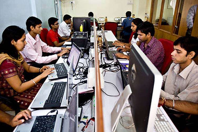 Massive drop in H-1B approvals for Indian IT companies in the finacial ...