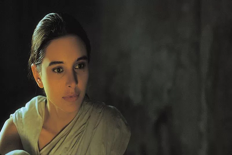 Lisa Ray on her battle with cancer: I received grace from cancer ...