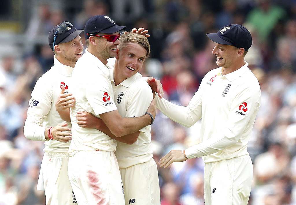 2nd Test: Anderson, Broad shine as England dominate Pakistan on Day 1 ...